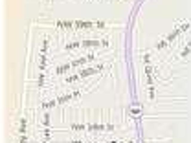 Lease Spacious 3+1.50. Approx 1,100 sf of Living Space. Single Car Garage!