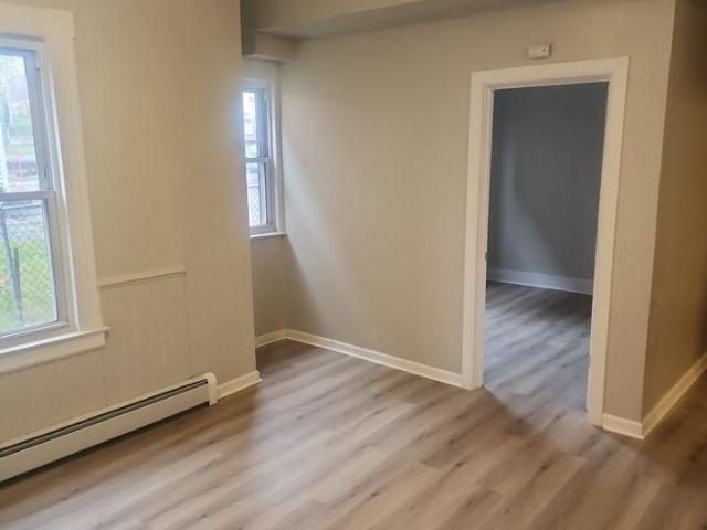 Leasing Special – 1 Month Free Rent at 38 Whitmore St in Hartford 4 Bedroom Apartment for Rent at 38 Whitmore St, Hartford, CT 06114 Barry Square