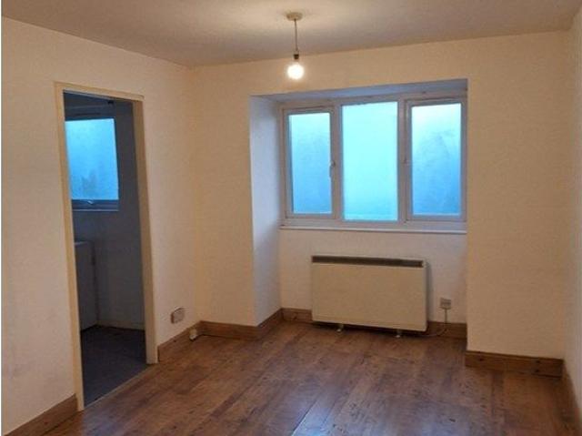 Leaside Road, London E5, 1 bed flat to rent, £1,650 pcm | PrimeLocation