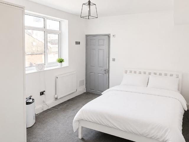 Leasowe Road Room 3 Double Ensuite