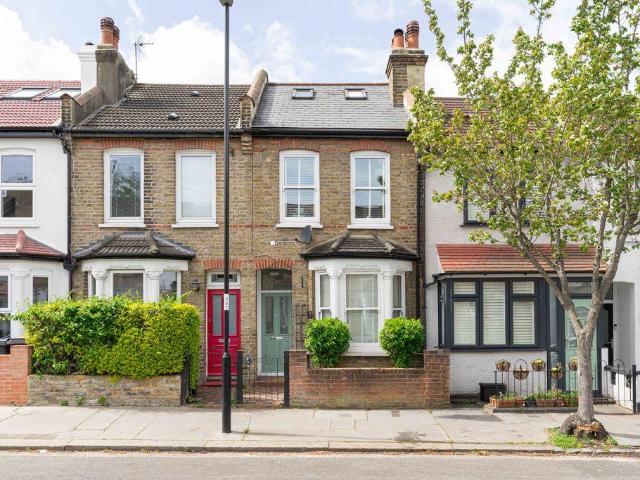 Lebanon Road, East Croydon 3 bed terraced house to rent £2,200 pcm £508 pw