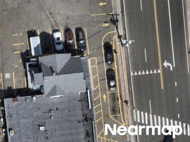 Ledyard Ave