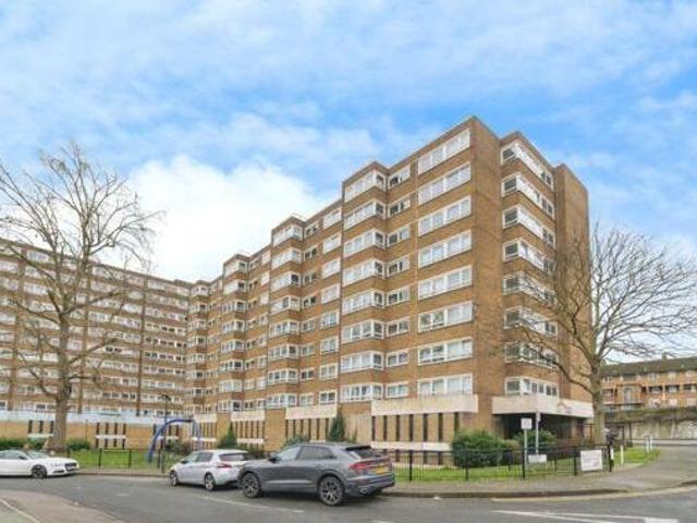 Leda Road, London, 2 Bedroom Apartment