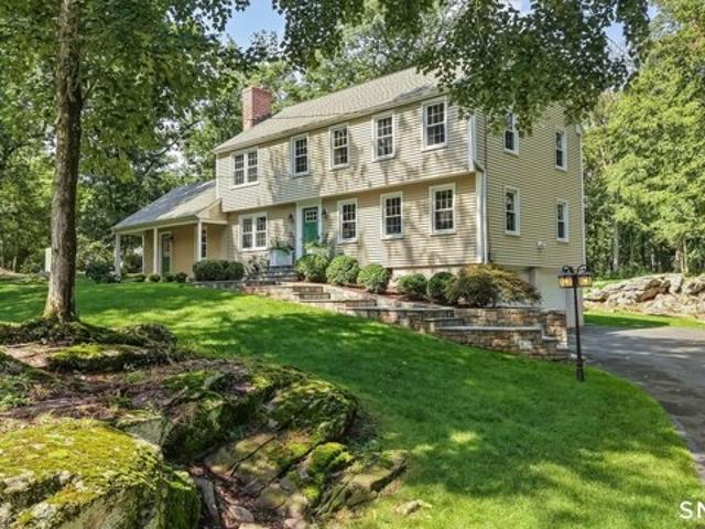 Ledgewood Dr, Wilton, Home For Sale