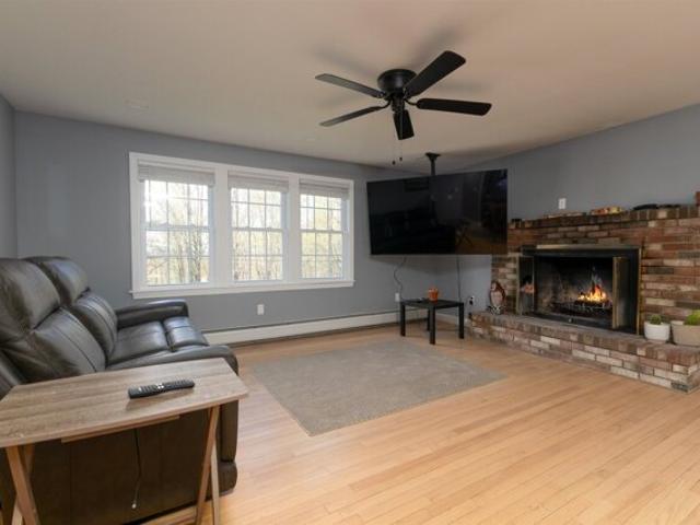 Leet Dr, Claremont, Home For Sale