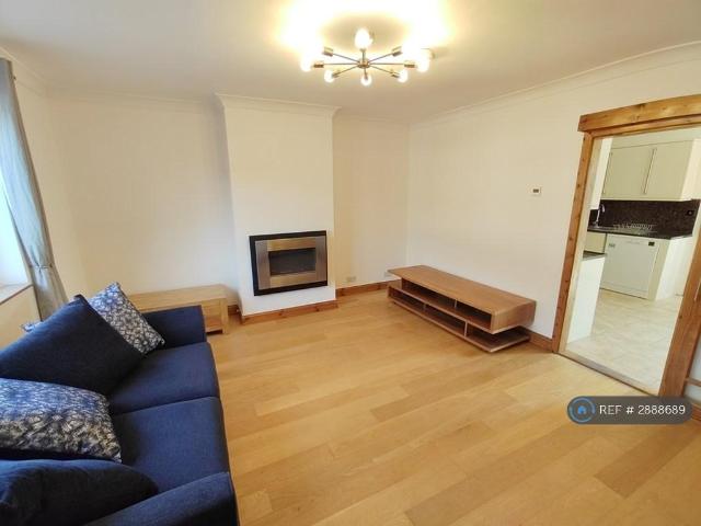 Leete Road, Cambridge, CB1 4 bed semi detached house to rent £2,475 pcm £571 pw