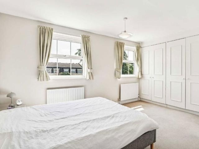 Leeward Gardens, SW19, London