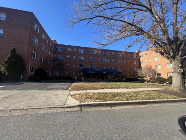Lee Ave Apt 203