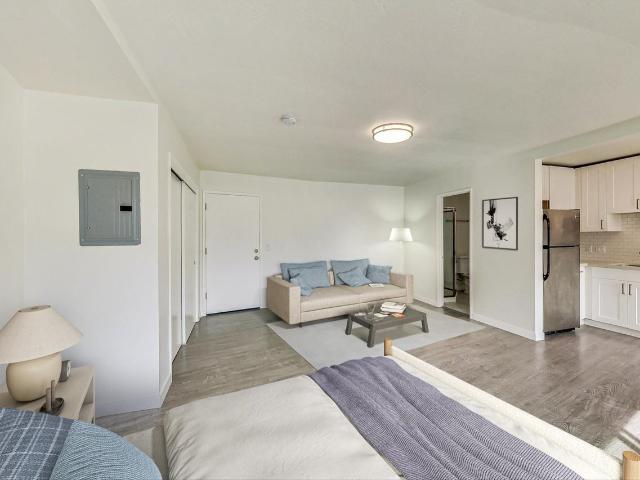 Lee Haus Studio Apartment for Rent at 245 Lee St, Oakland, CA 94610 Adams Point