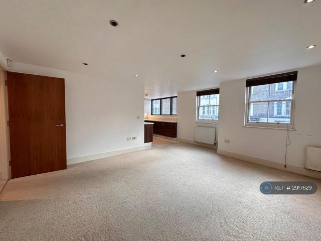 Lee High Road, London, SE13 1 bed flat to rent £1,425 pcm £329 pw