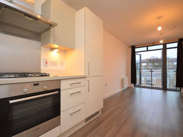 Lee High Road, London SE13, 1 bed flat to rent, £1,500 pcm | PrimeLocation