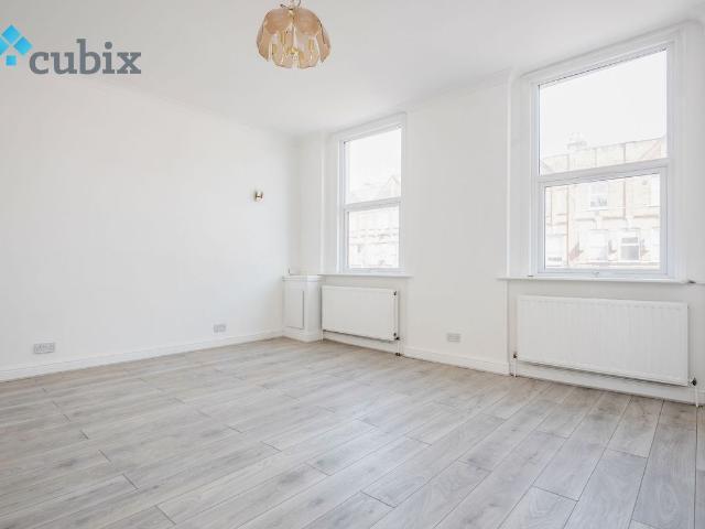 Lee High Road, London SE13, 3 bed flat to rent, £2,396 pcm | PrimeLocation