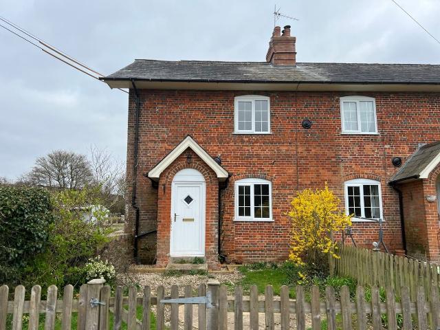 Lee Lane, Lee, Romsey, Hampshire SO51, 2 bed end terrace house to rent, £1,400 pcm | PrimeLocation