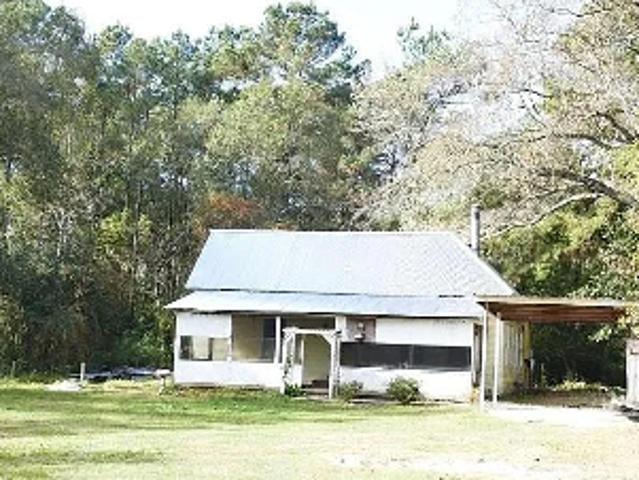 Lee Miller Rd