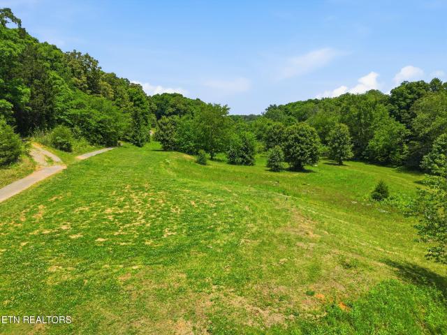Lee Shirley Rd, Maryville, TN 37801