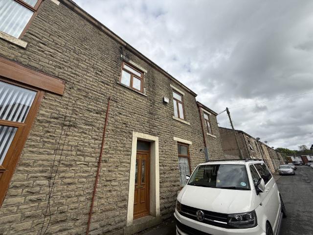 Lee Street, Accrington, Lancashire BB5, 1 bed flat to rent, £625 pcm | PrimeLocation