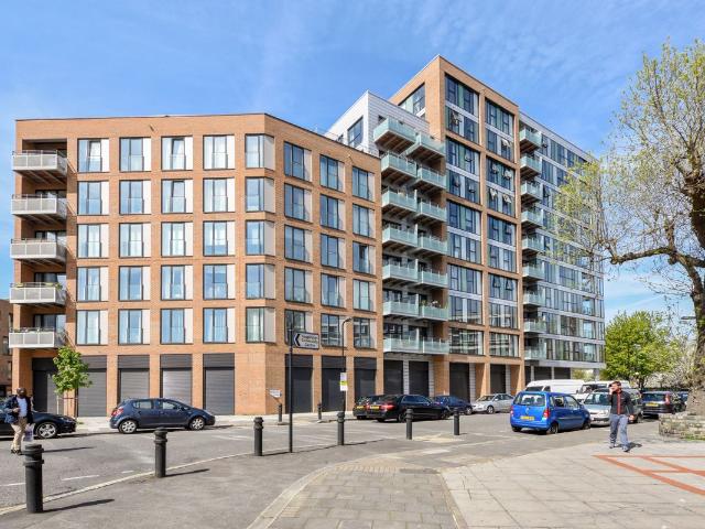 Lee Street, Hackney E8, 2 bed flat to rent, £2,900 pcm | PrimeLocation