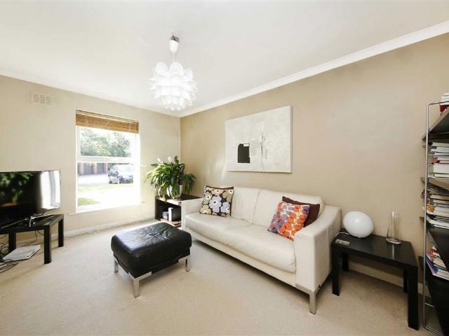 Lee Park, Blackheath SE3, 1 bed flat to rent, £1,400 pcm | PrimeLocation