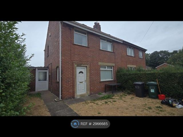 Lee Road, Dewsbury WF13, 3 bed semi detached house to rent, £950 pcm | PrimeLocation