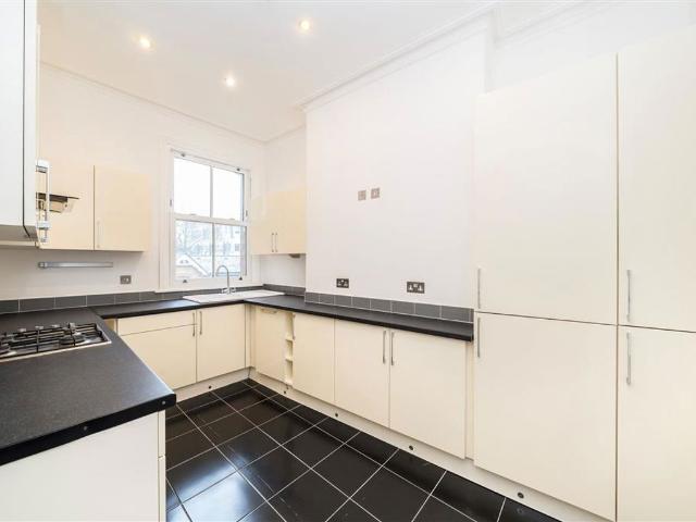 Lee Road, Lee SE3, 6 bed flat to rent, £4,750 pcm | PrimeLocation