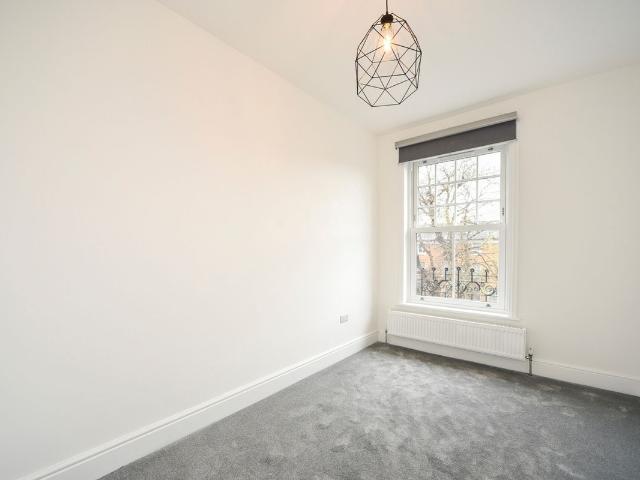 Lee Road, London SE3, Room to rent, £875 pcm | PrimeLocation
