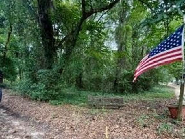 Lee Rd # 122, Opelika, AL 36804