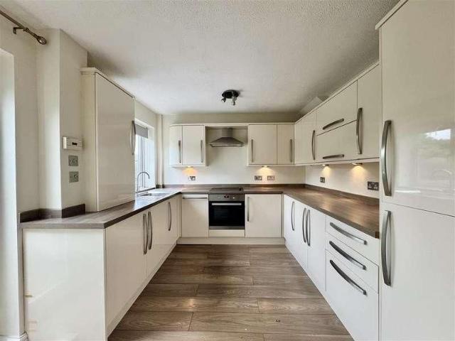Lee Way, Kirkburton, Huddersfield, HD8