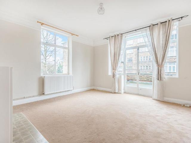 Lee Terrace, Blackheath, SE3 1 bed flat to rent £1,600 pcm £369 pw