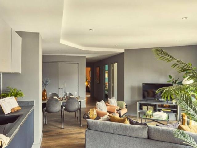 Leeds, UK LS1, 3 bed flat to rent, £2,020 pcm | PrimeLocation