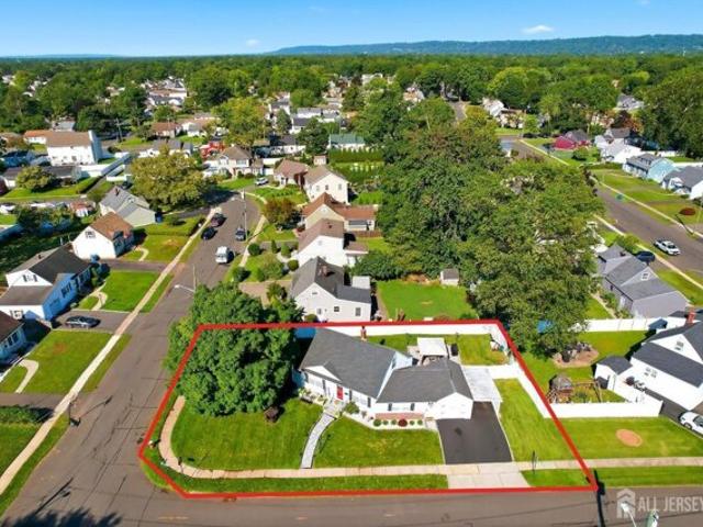 Leeds Dr, South Plainfield, Home For Sale