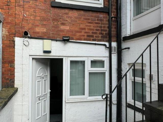 Leeds LS6 3 bed flat to rent £1,495 pcm £345 pw