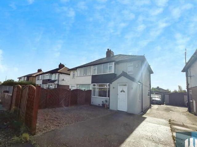 Leeds Road, Mirfield, 3 Bedroom Semi detached