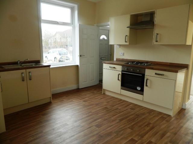Leeds Road, Castleford WF10, 3 bed end terrace house to rent, £850 pcm | PrimeLocation