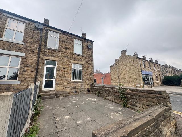 Leeds Road, Dewsbury WF12, 3 bed end terrace house to rent, £900 pcm | PrimeLocation