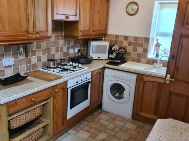 Leeds Road, Idle BD10, 3 bed detached house to rent, £1,500 pcm | PrimeLocation