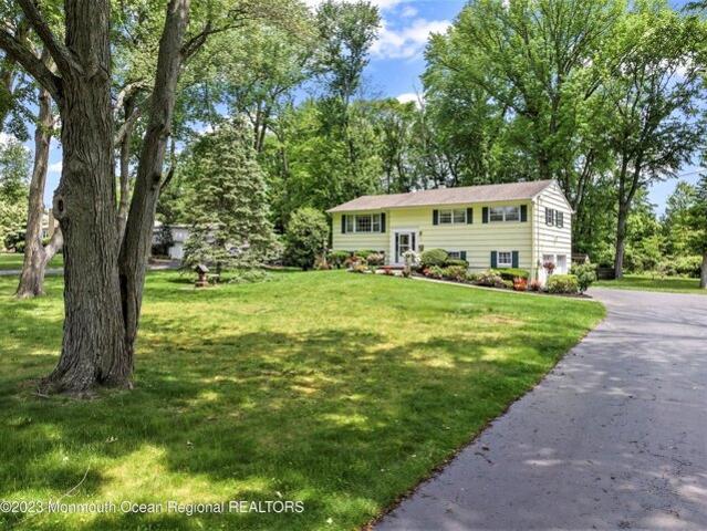 Leedsville Dr, Lincroft, Home For Sale