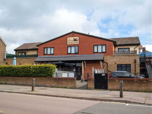 Leeming Road, Borehamwood WD6, 1 bed flat to rent, £1,000 pcm | PrimeLocation