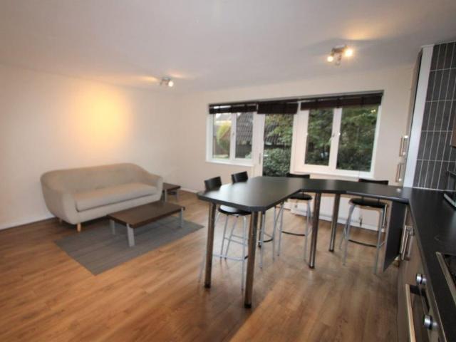 Leerdam Drive, London E14, 1 bed flat to rent, £1,700 pcm | PrimeLocation