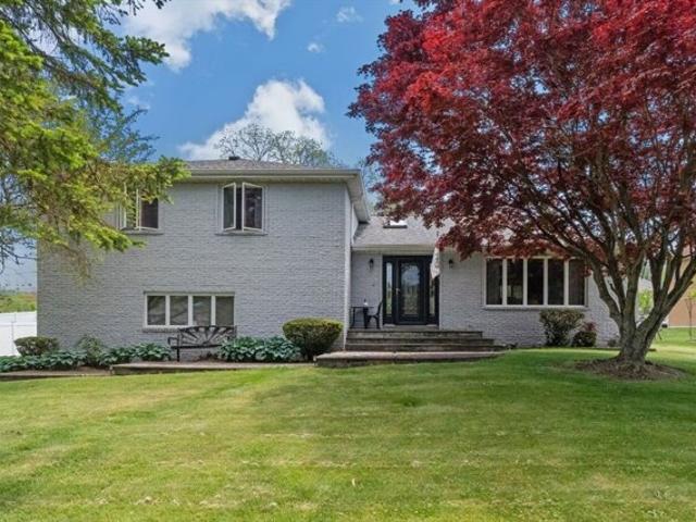 Lees River Ave, Somerset, Home For Sale