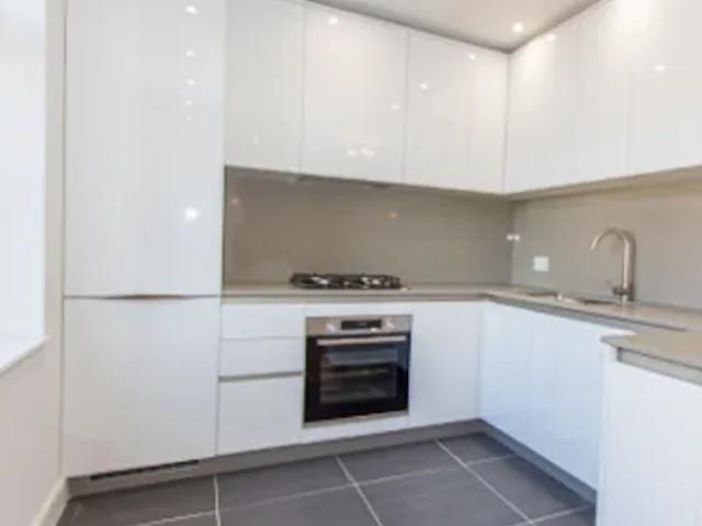 Leeside Crescent, London, NW11 0HB, United Kingdom | 3 bed apartment for rent #166485311 | Rentberry