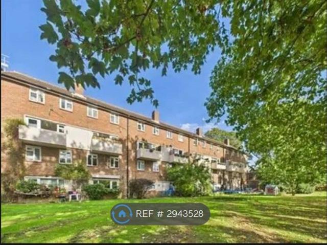 Leeson House, Twickenham TW1, 2 bed maisonette to rent, £1,850 pcm | PrimeLocation