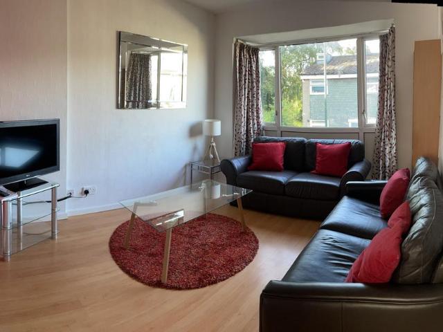 Leeson Walk, Harborne B17 5 bed house to rent £2,346 pcm £541 pw
