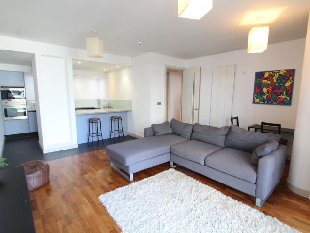 Leftbank, Manchester M3, 2 bed flat to rent, £1,500 pcm | PrimeLocation