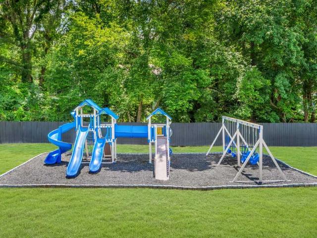 Legacy 2000 2 Bedroom Apartment for Rent at 2000 Spring Drive, Garner, NC 27529