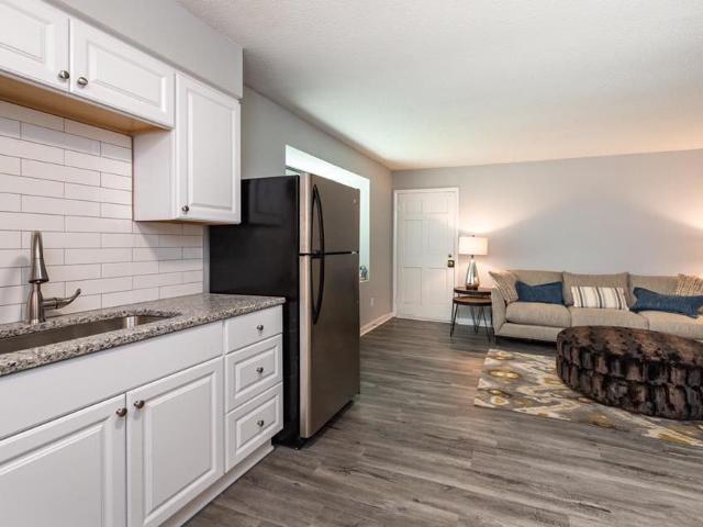 Legacy 2000 2 Bedroom Apartment for Rent at 2000 Spring Drive, Garner, NC 27529