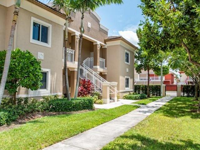 Legacy Coral Palms Model B