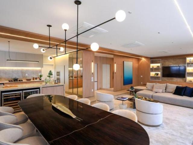 Legacy City Home 329m² totalmente decorado à venda. Maravilhoso