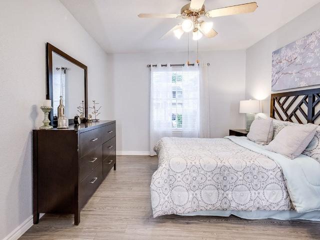 Legacy at Westchase 1 Bedroom Apartment for Rent at 10070 Westpark Dr, Houston, TX 77042 Westchase