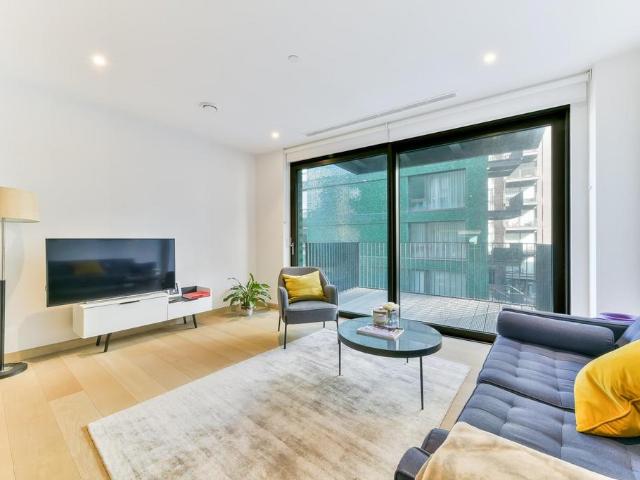 Legacy Building, Embassy Gardens. 1 bed apartment to rent £3,467 pcm £800 pw