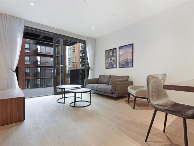 Legacy Building, Viaduct Gardens SW11, 1 bed flat to rent, £3,000 pcm | PrimeLocation